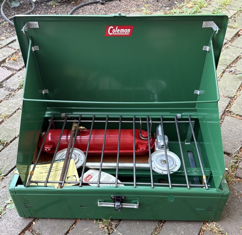 VINTAGE Coleman Model 413E Two Burner Gas Camp Stove in Original Box ...