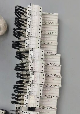 1pc USED CHCC1DU 600V 30A fuse base+SV 9340.410 adapter 65A TESTED # ...