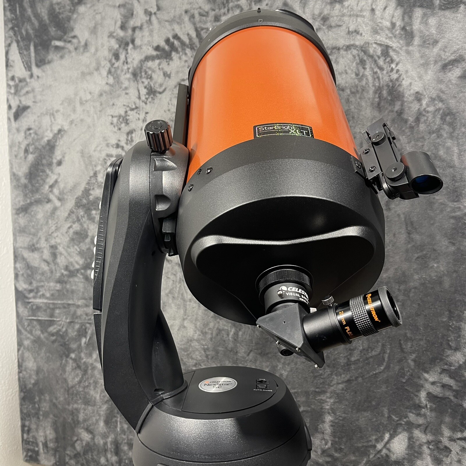 Celestron NexStar 8 SE Computerized Telescope Feather Touch Focus ...