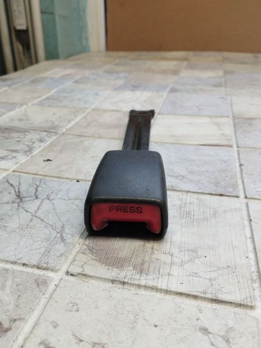 Toyota Corolla Verso E121 2002 Front right Front seat belt buckle SMI50230 | eBay