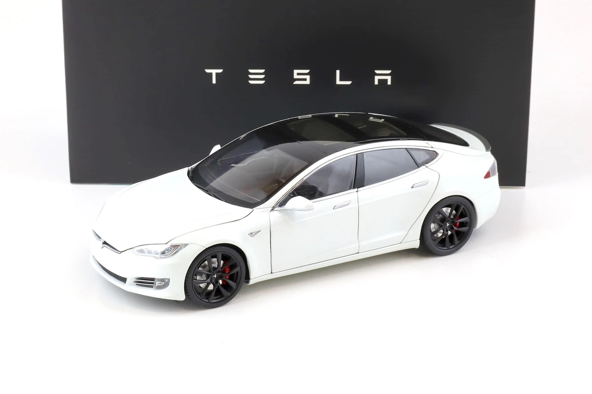 Tesla Model S Pearl White
