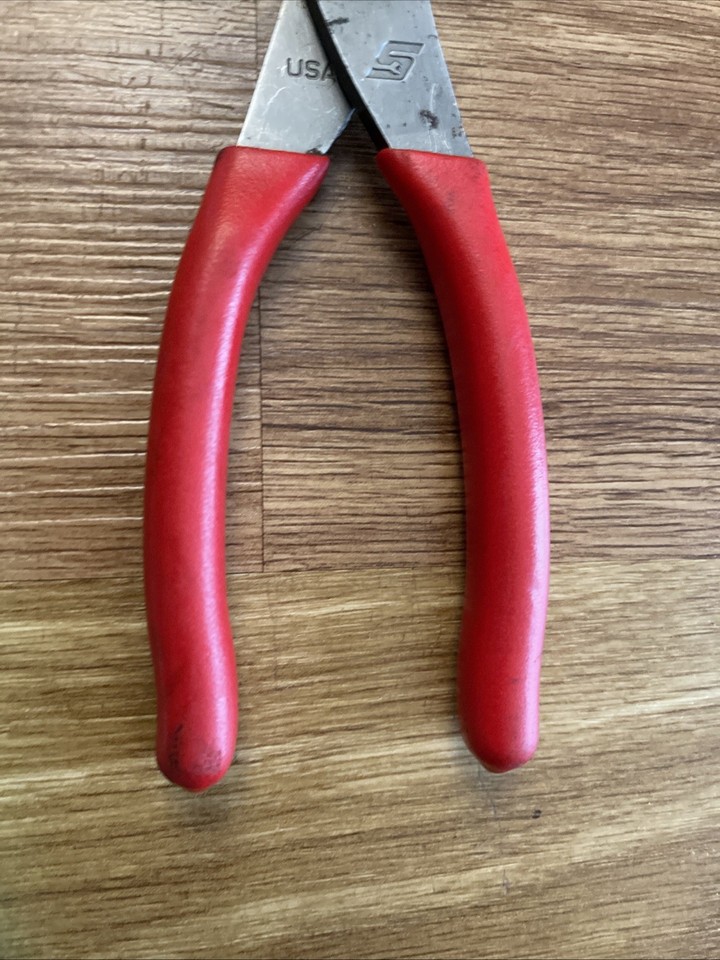 LAOA LA320112 Adjustable Crescent Wrench & Snap On 96ACF Needle Nose ...