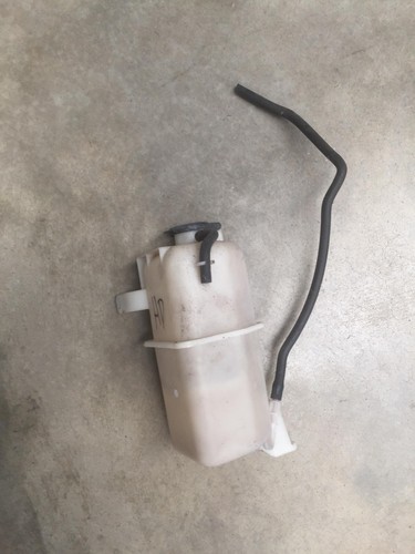 08/2006 05/2011 Hyundai HD Elantra - Coolant overflow reservoir 25431 ...