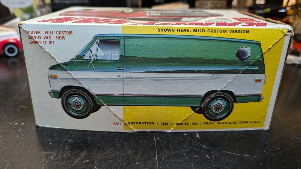 AMT T246 1/25 scale Kandy Van custom Chevy Van Kit OB | eBay