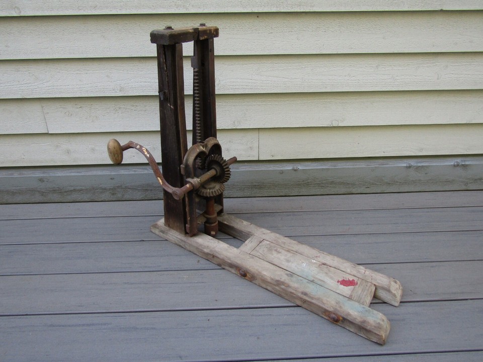 Beautiful ANTIQUE Vintage Old Drill Press Beam Post Auger Boring ...