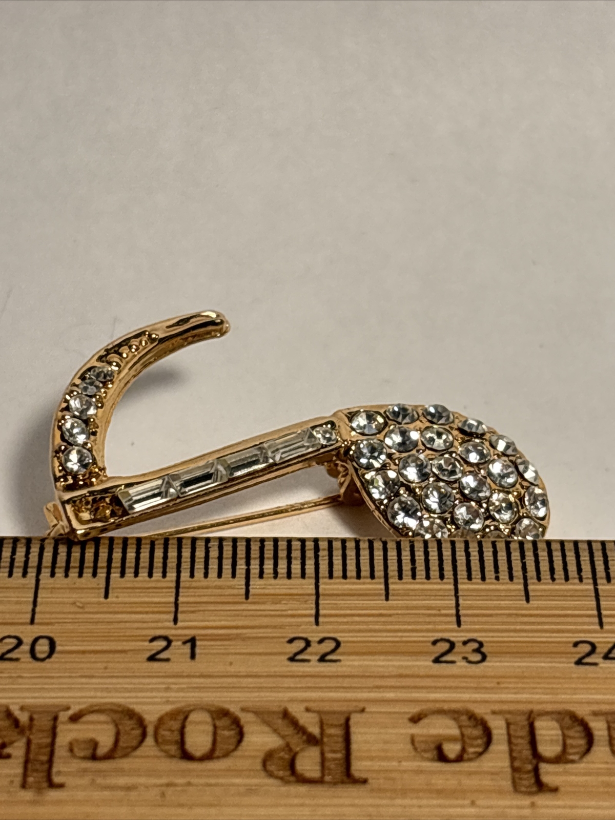 Vintage rhinestone studded Music Note gold tone Brooc… - Gem