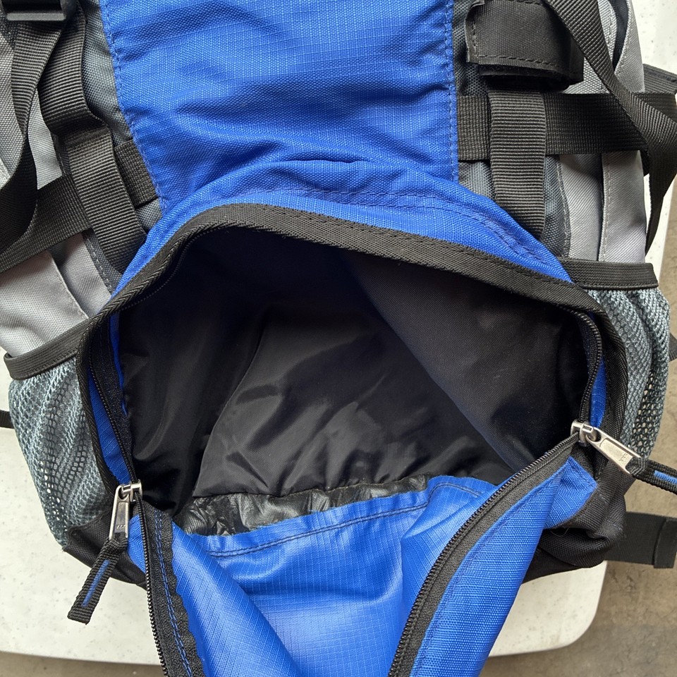 Deuter Fox 30 Liter Children's Backpack in Blue - Youth Hiking/Camping ...