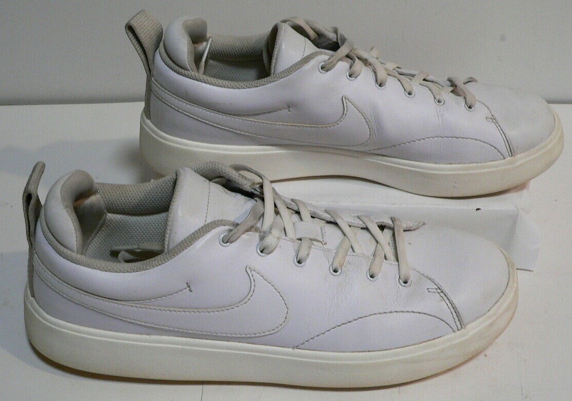 Used Nike Men's Course Classic Spikeless Golf Shoes T… - Gem