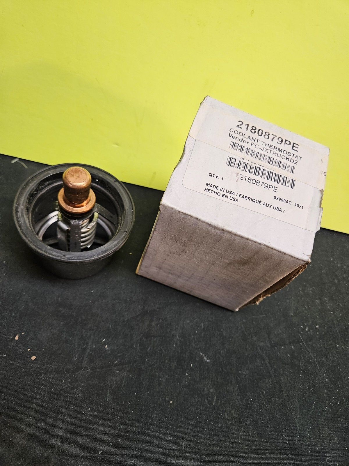 ENGINE PACCAR THERMOSTATS 2124041 AND 2180879PE seals and o-ring for ...