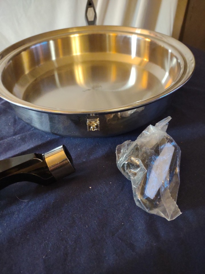 Lot Of Nutri Tech Carico Vintage Cookware -New- 19 Total Pieces ...