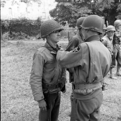 WW2 WWII Photo US Soldier Receiving Decoration 2nd Infantry World War ...