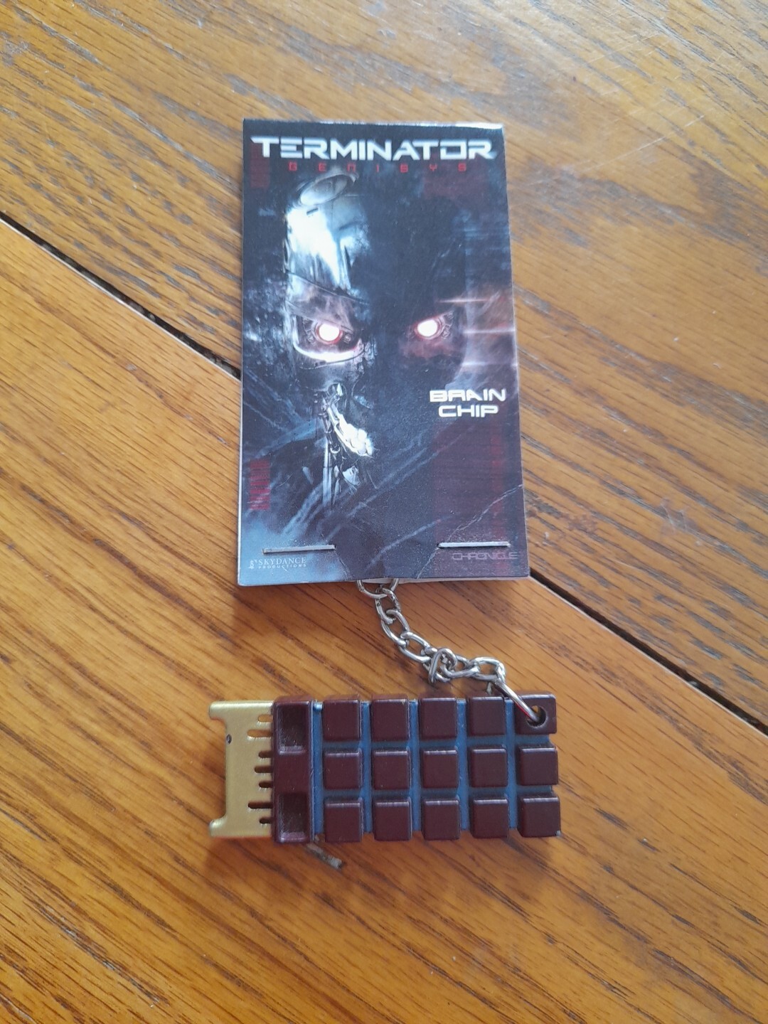 Loot Crate Exclusive Terminator Genisys Brain Chip Key Ring T2 Replica ...