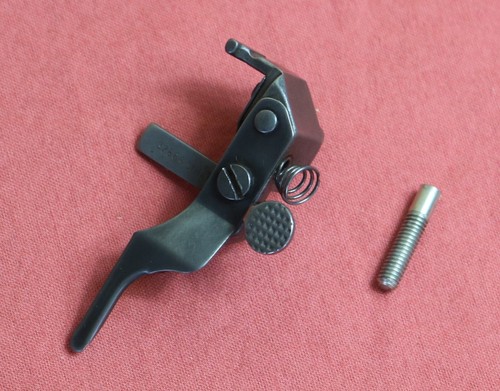 Vintage Singer 66 Bobbin Case Positioning Bracket with Set Screw | eBay