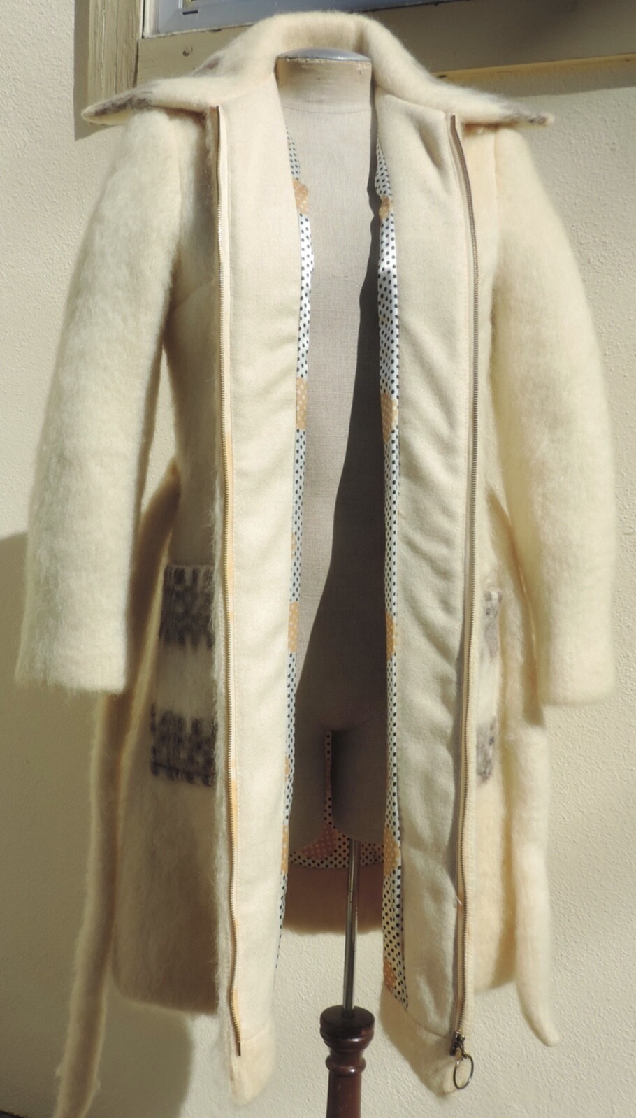 Gorgeous ICEWOOL 100% Arctic Sheep Wool Coat Made in … - Gem