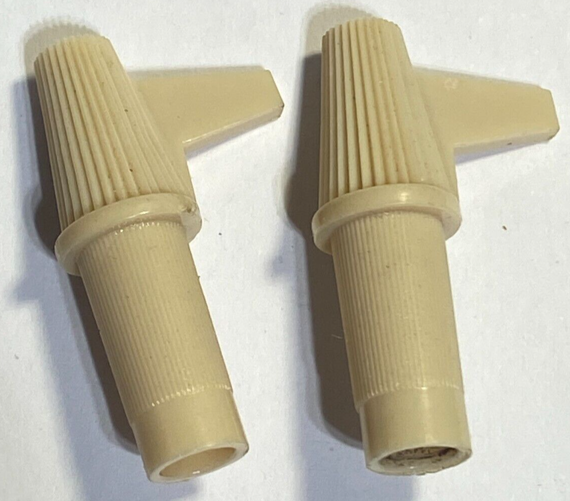 2 ORIGINAL CLOCK RADIO KNOBS CREAM PLASTIC 1 1/8" L PHILCO GE RCA ...