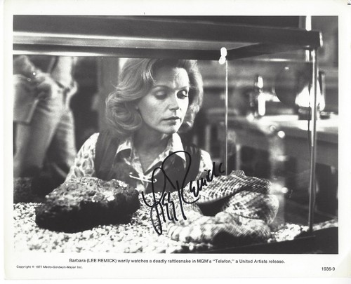 LEE REMICK SIGNED AUTOGRAPHED 8X10 TELEFON MOVIE STILL w/ COA | eBay