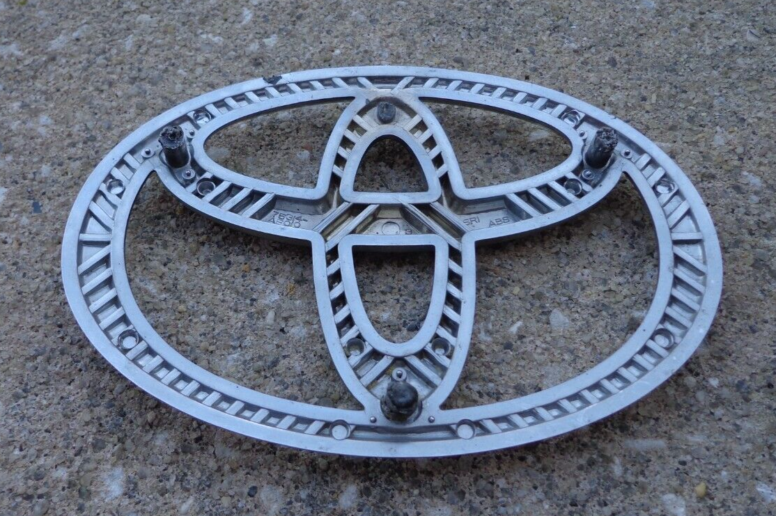 Toyota T 4.375" grill emblem badge decal logo Sienna OEM Genuine ...