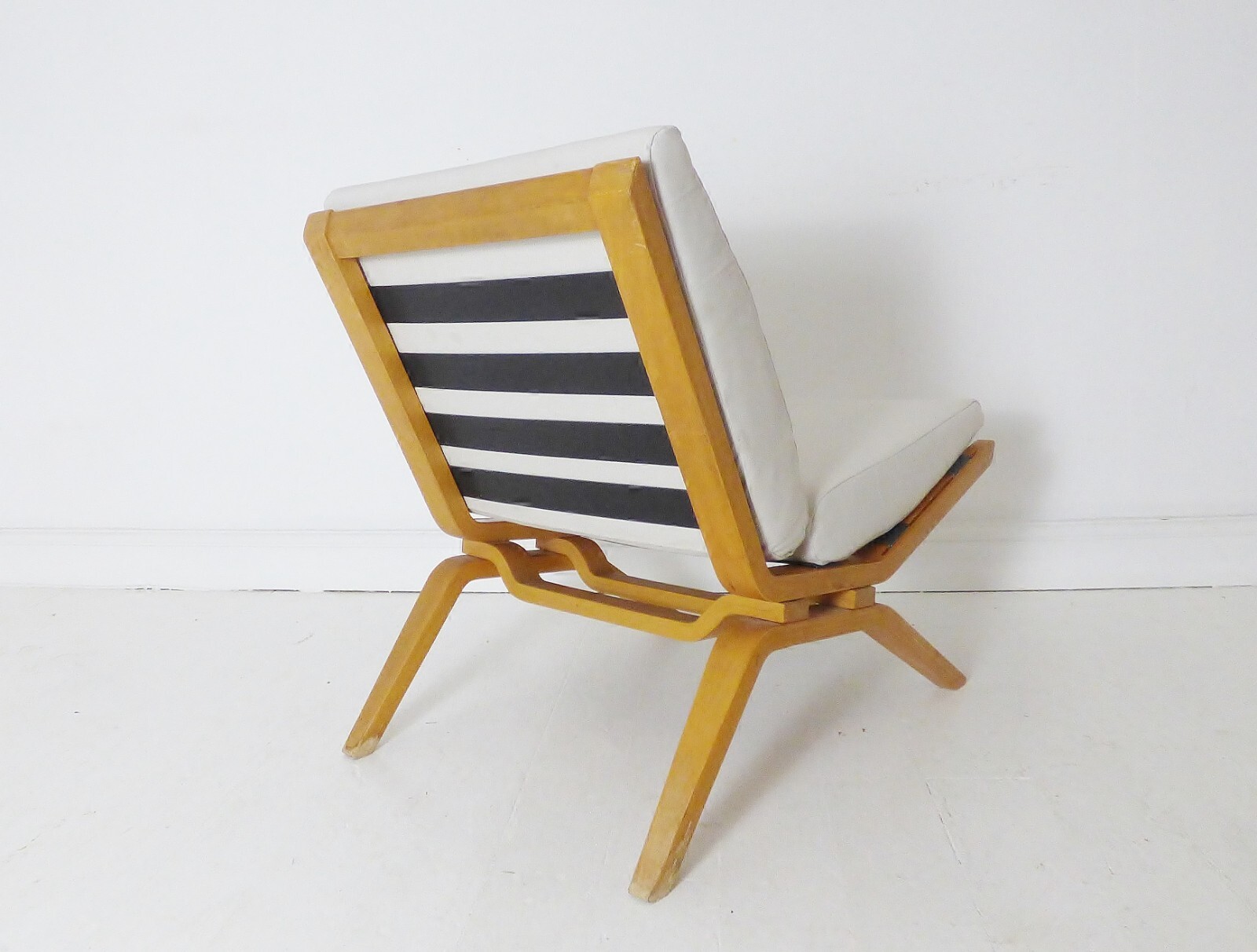 STUNNING PAIR VINTAGE STAG MODEL S725 GOBLE LOUNGE CHAIRS - 1960's ...