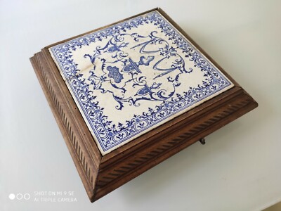 Ancien sous plat avec boite à musique. Old trivet with music box LONGWY ...