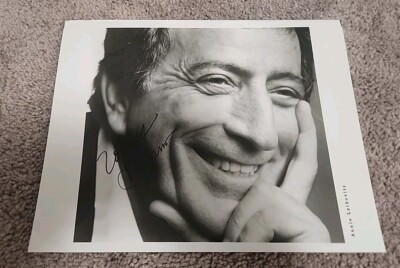 TONY BENNETT SIGNED 8X10 Photo | eBay