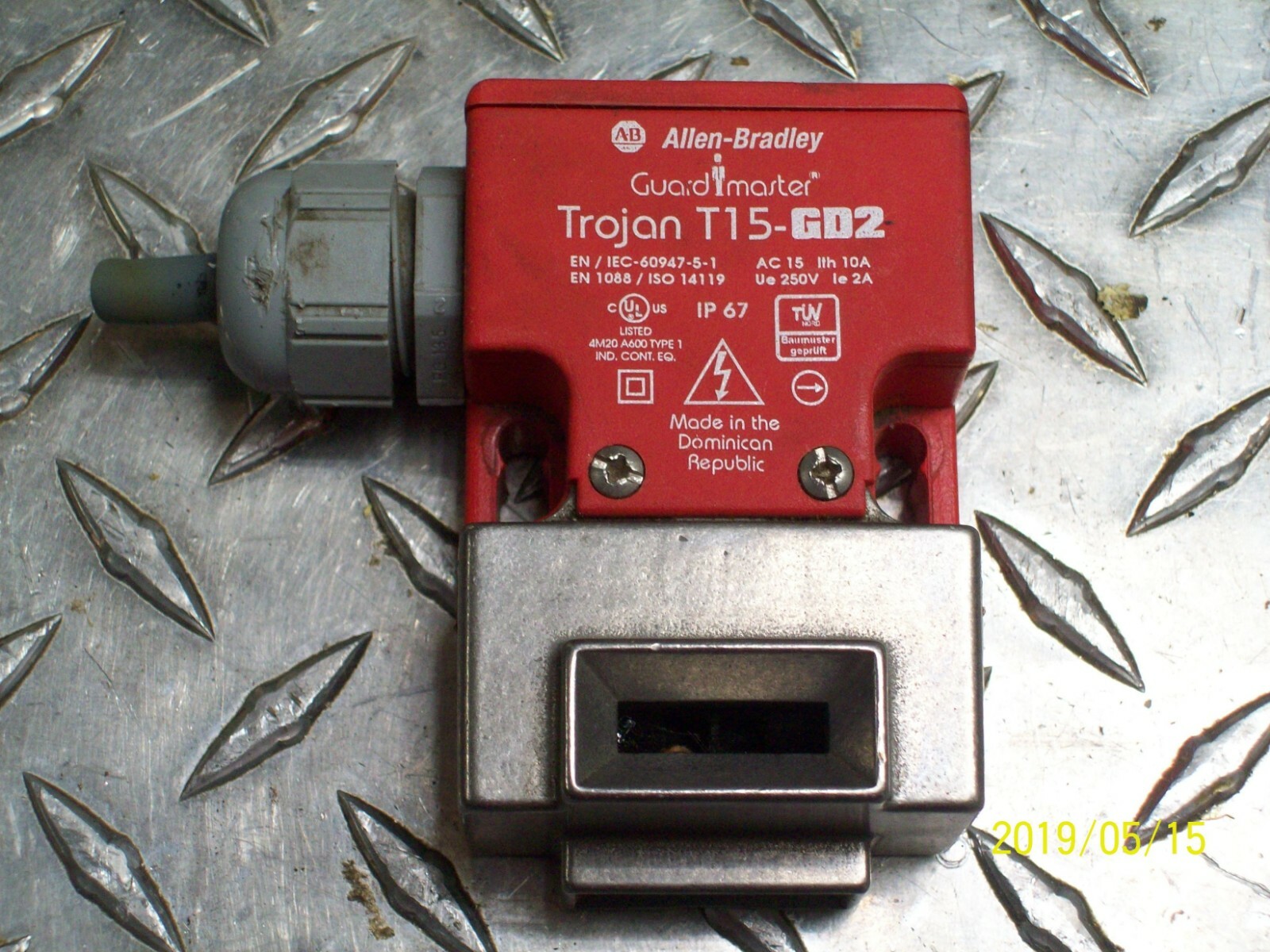 ALLEN BRADLEY 440K-T11279 GUARD MASTER SAFETY SWITCH TROJAN T15-GD2 | eBay