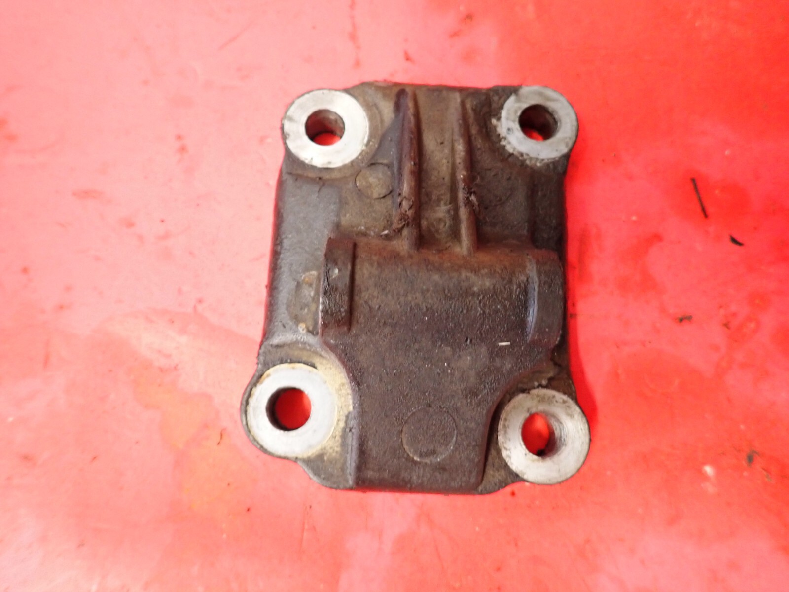 Honda Fourtrax trx 125 head cover motor mount | eBay