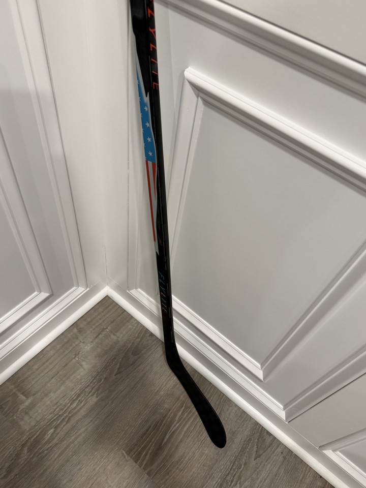 Senior Bauer Vapor FlyLite left Handed Hockey Stick P28 70 Flex (New ...