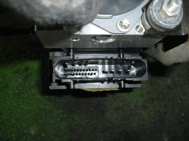 NISSAN Tiida Latio 2006 DBA-SC11 ABS Actuator [Used] [PA01116927] | eBay