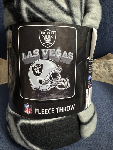 NFL Las Vegas Raiders Gridiron Fleece Throw, 50 x 60-inches | eBay