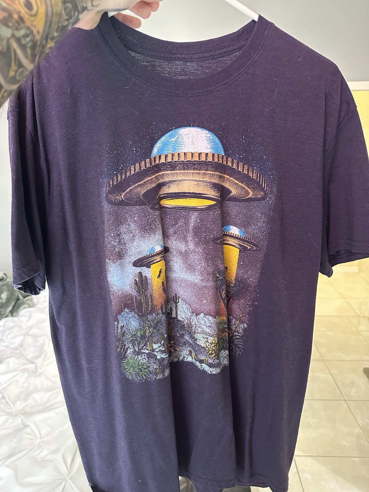 Curbside Clothing Alien Abduction T Shirt XL - Gem