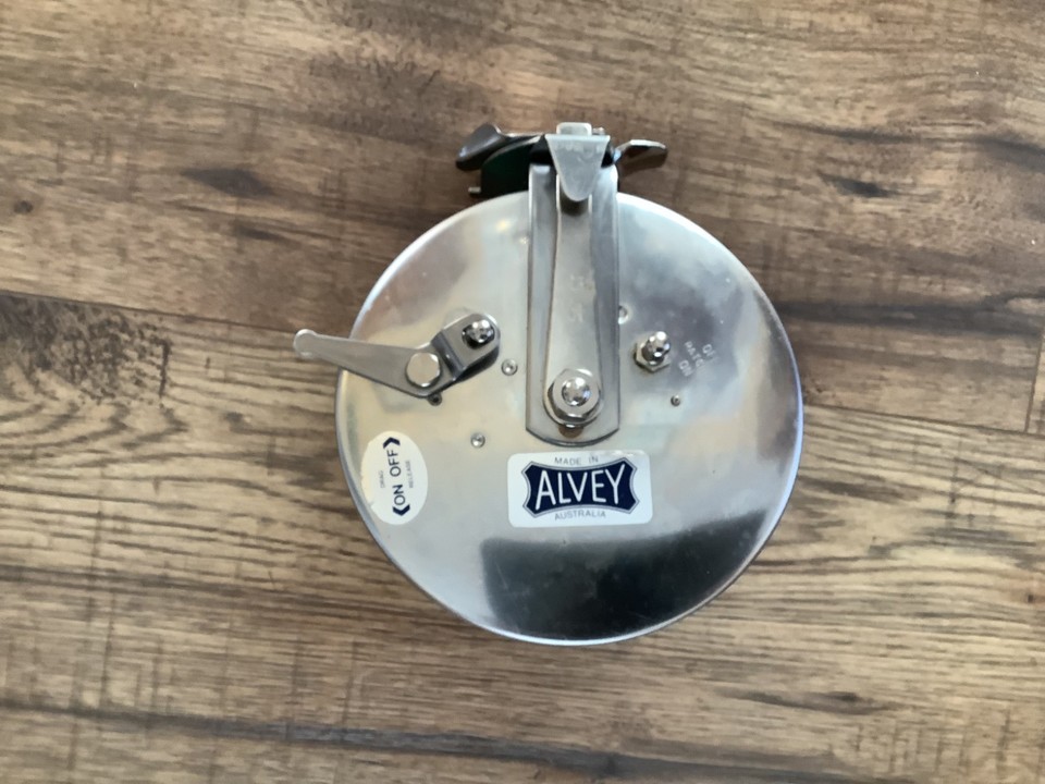 Alvey Fishing Reel 500C With Alvey 600 Estuary Light Surf 10'6 Two ...