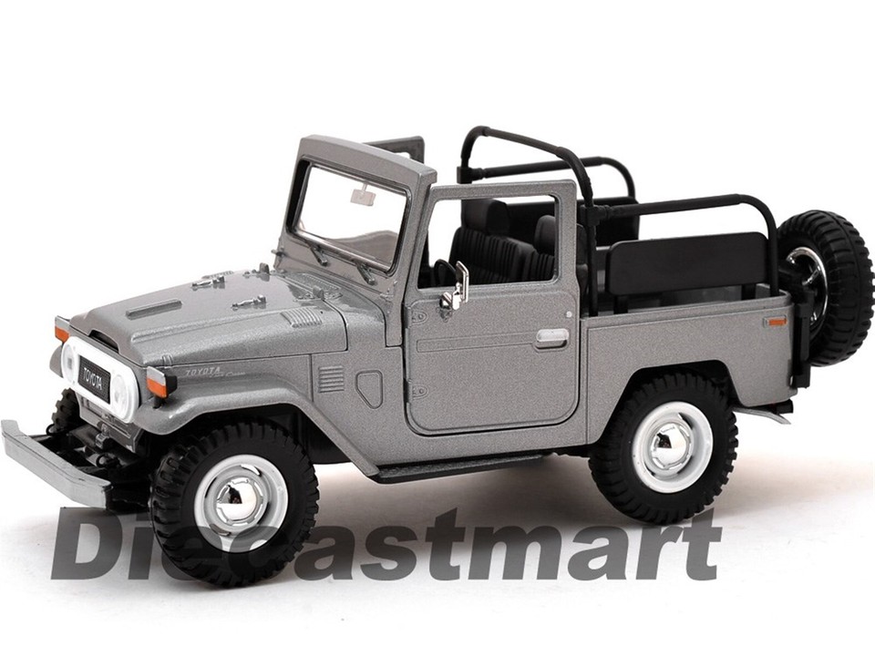 TOYOTA FJ40 FJ 40 LAND CRUISER SILVER OPEN TOP 1:24 DIECAST BY MOTORMAX ...