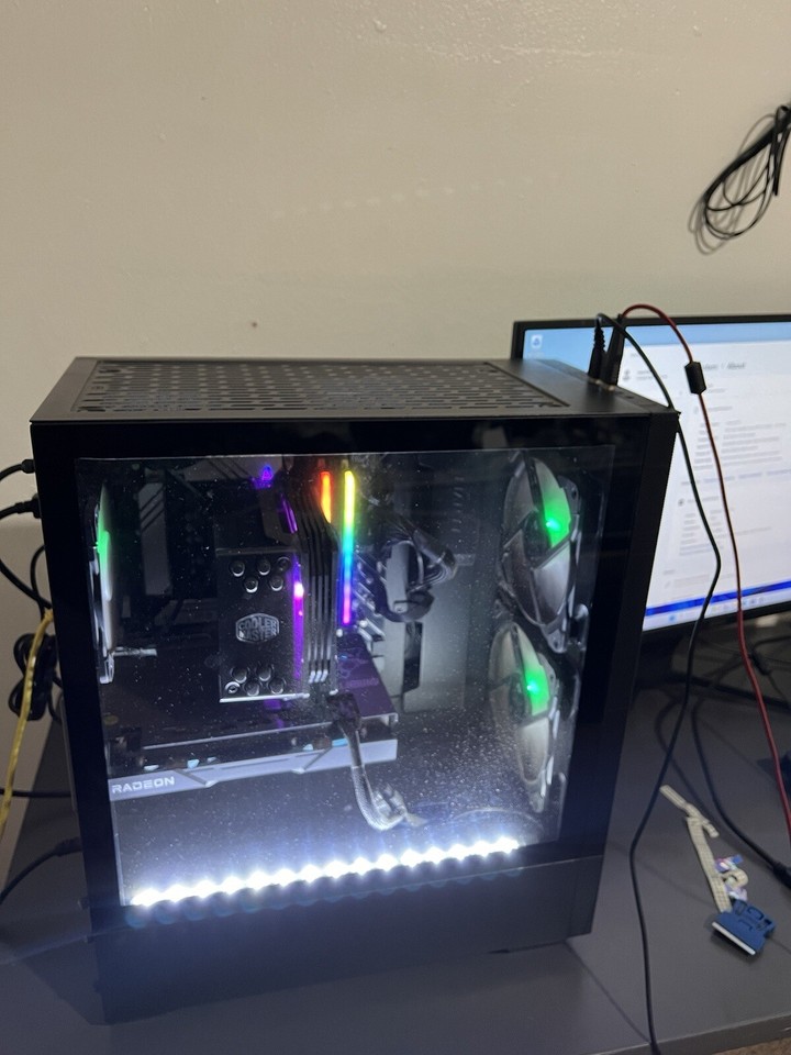 Selling COMPLETE Gaming Setup PC WITH MONITOR/KEYBOARD/MOUSE/MIC AND ...