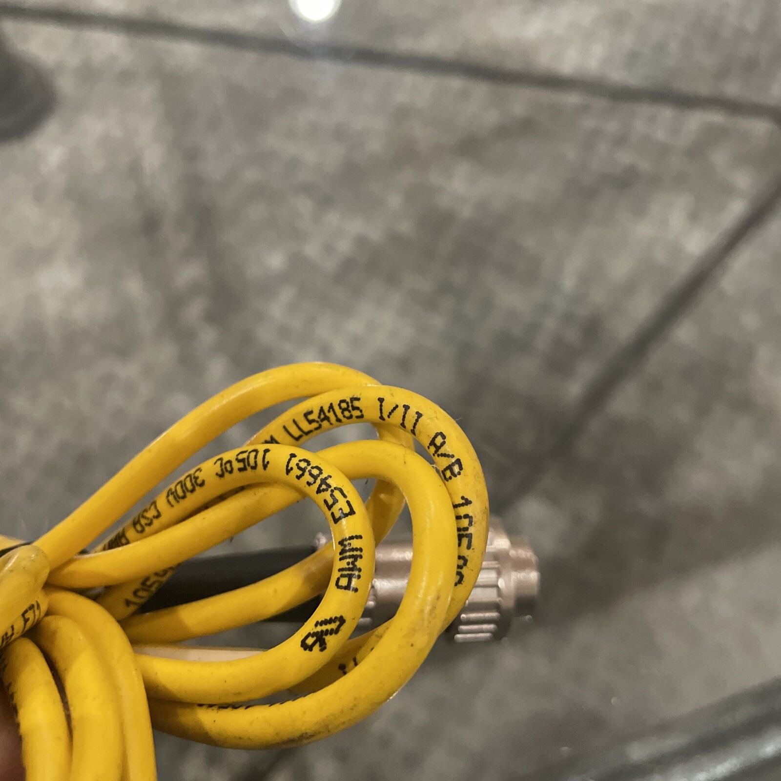 AWM 105 300V E54661 LL54185 CSA AWM I/II A/B 105 300V FT CABLE 125496 ...