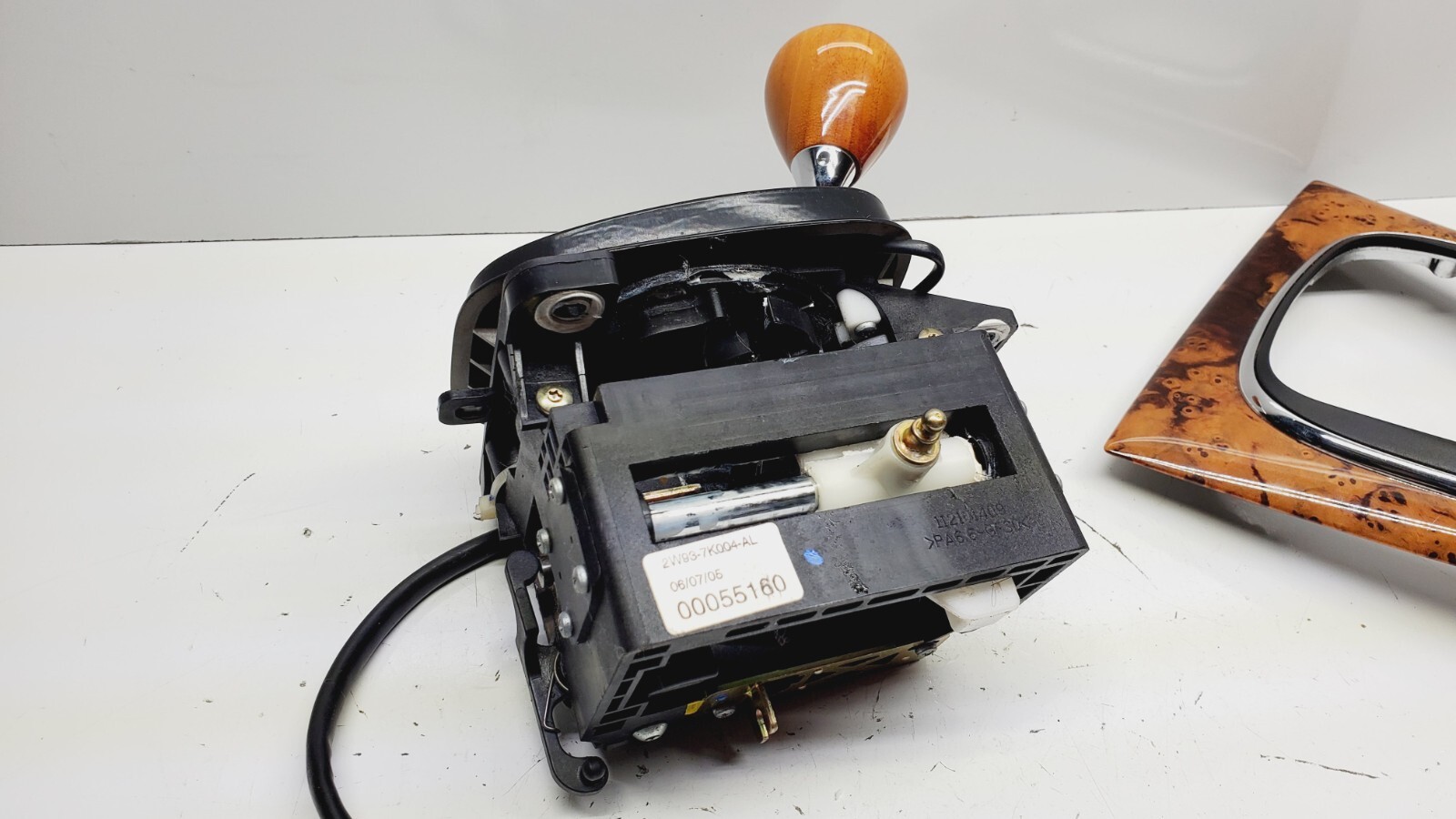 Jaguar Xj8 Vanden Plas Shifter Gear Floor Shift Selector OEM 2004 ...