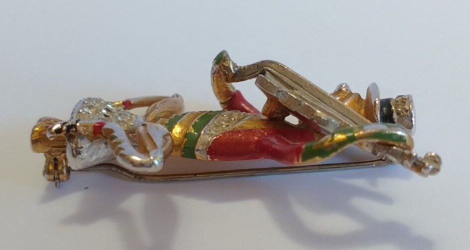 VINTAGE 1940S ENAMEL RHINESTONE CRICKET PLAYING FIDDLE ON MUSHROOM PIN ...