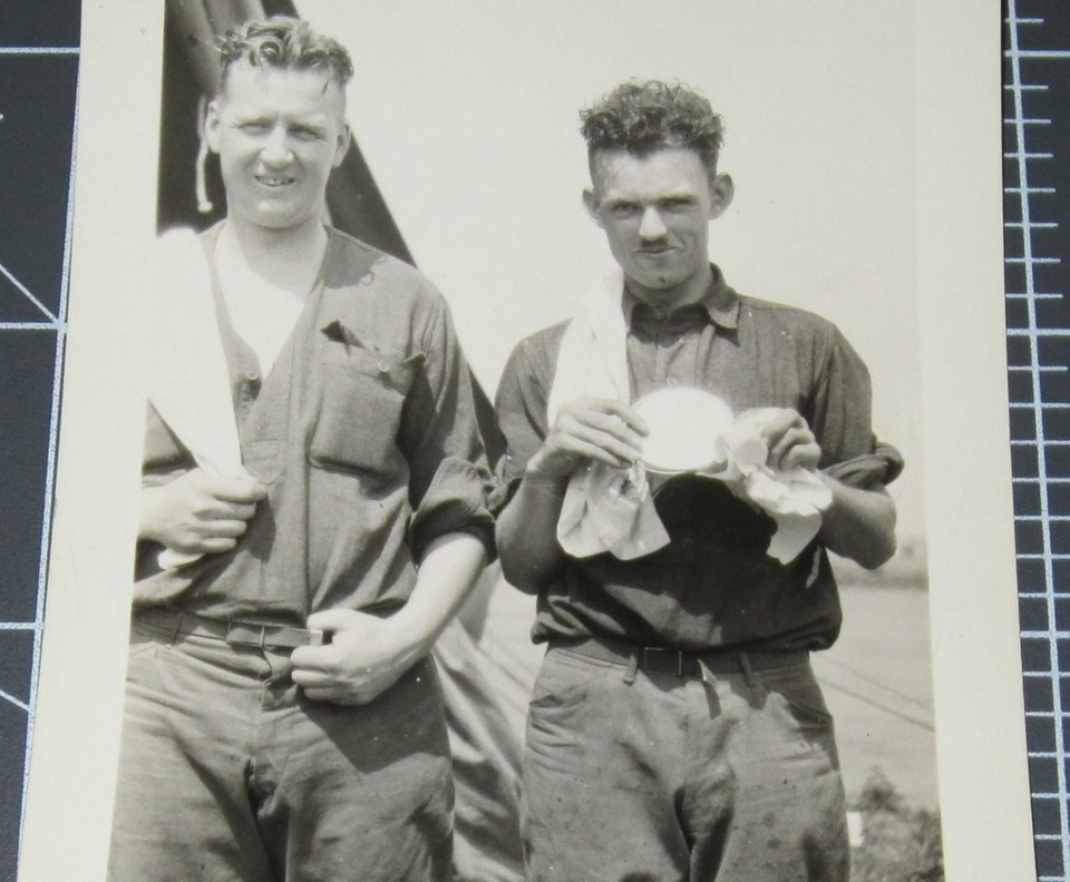 1920's Army Men Soldiers SHAVING MIRROR CAMERA Reflection FAIL Man ...