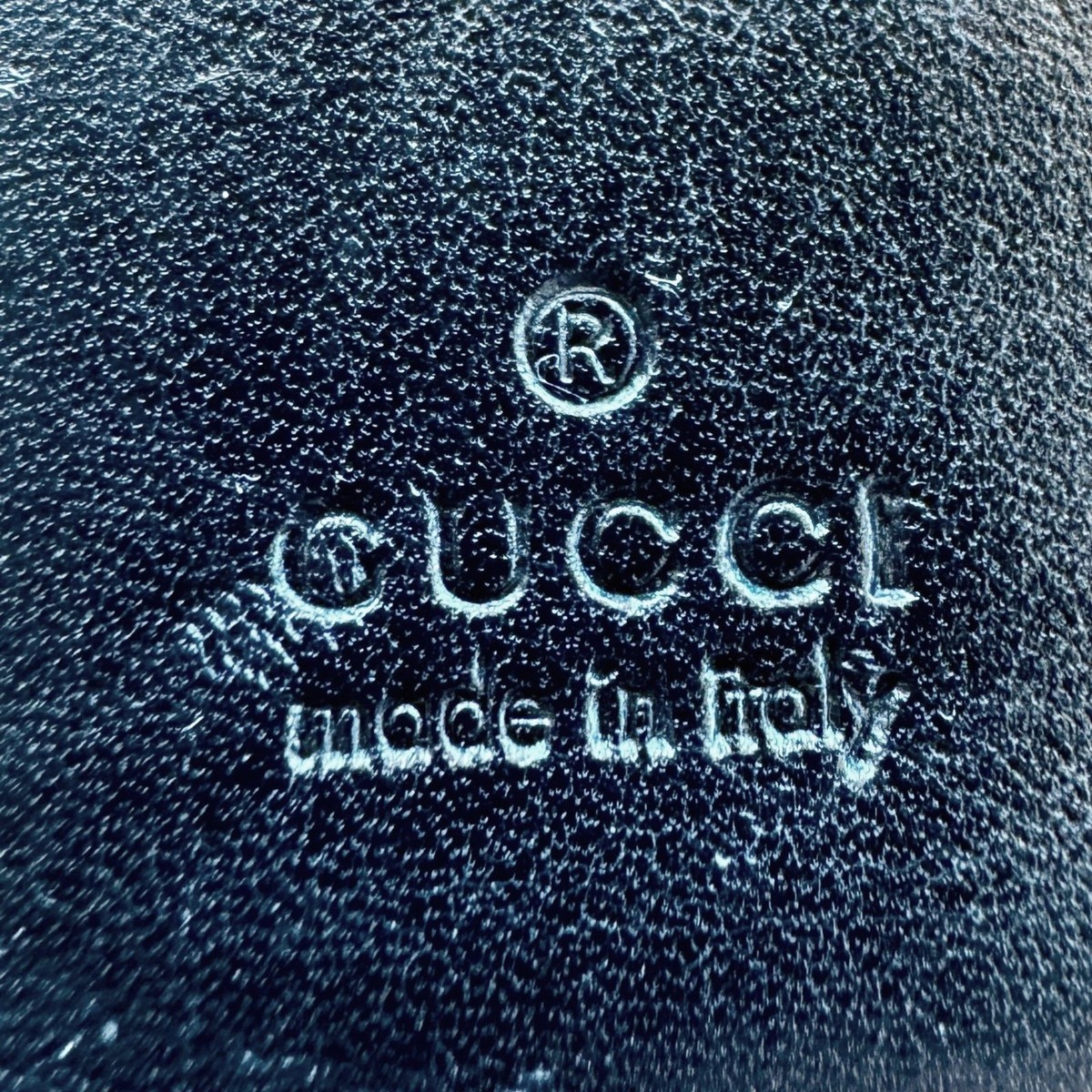 Vintage Gucci Tiger Head Black Leather Bi-Fold Wallet - Rare Vintage Gucci Tiger Head Black Leather Bi-Fold Wallet - Rare