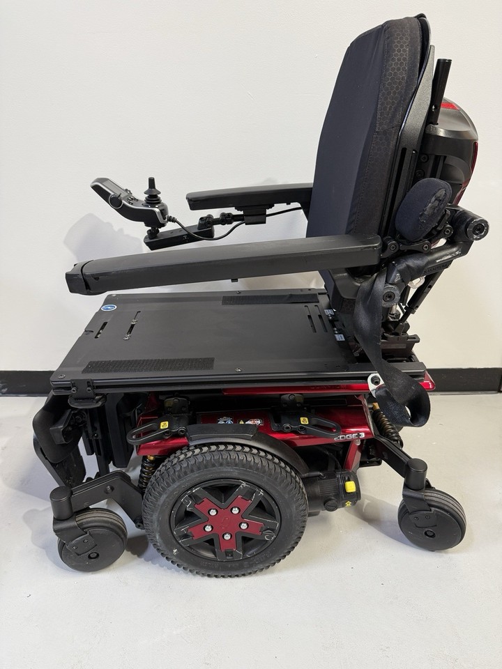 Quantum Edge 3 Power Tilt - Leg - Recline | eBay