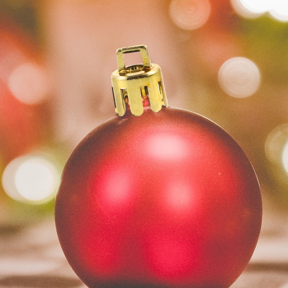 12 Pcs Plastic Christmas Ball Pendant Replacement Caps Ornament Hangers ...