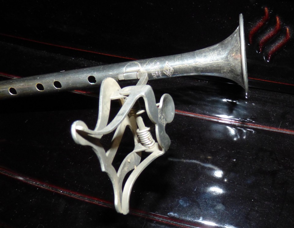 Vintage AP&M Silver-Tone Saxette Flute Lyre Holder Collectible Music ...
