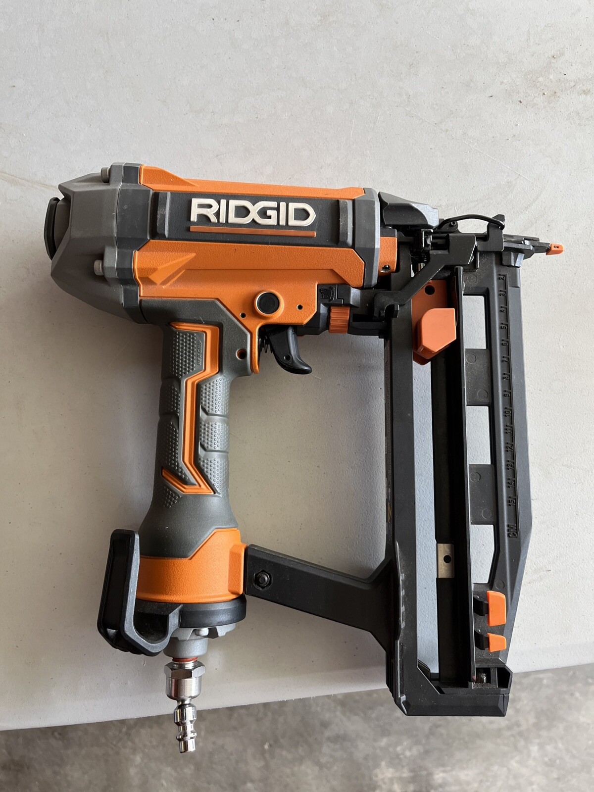 RIDGID R250SFF 16 Gauge 2.5 inch Finish Nail Gun 648846068879 | eBay