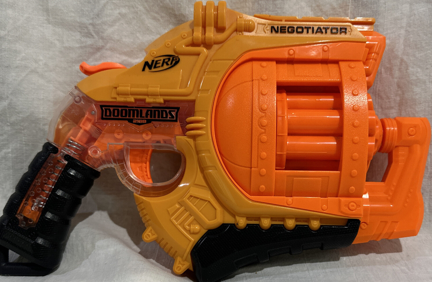 Nerf Doomlands 2169 NEGOTIATOR Blaster Hammer Action Revolver with 3 ...