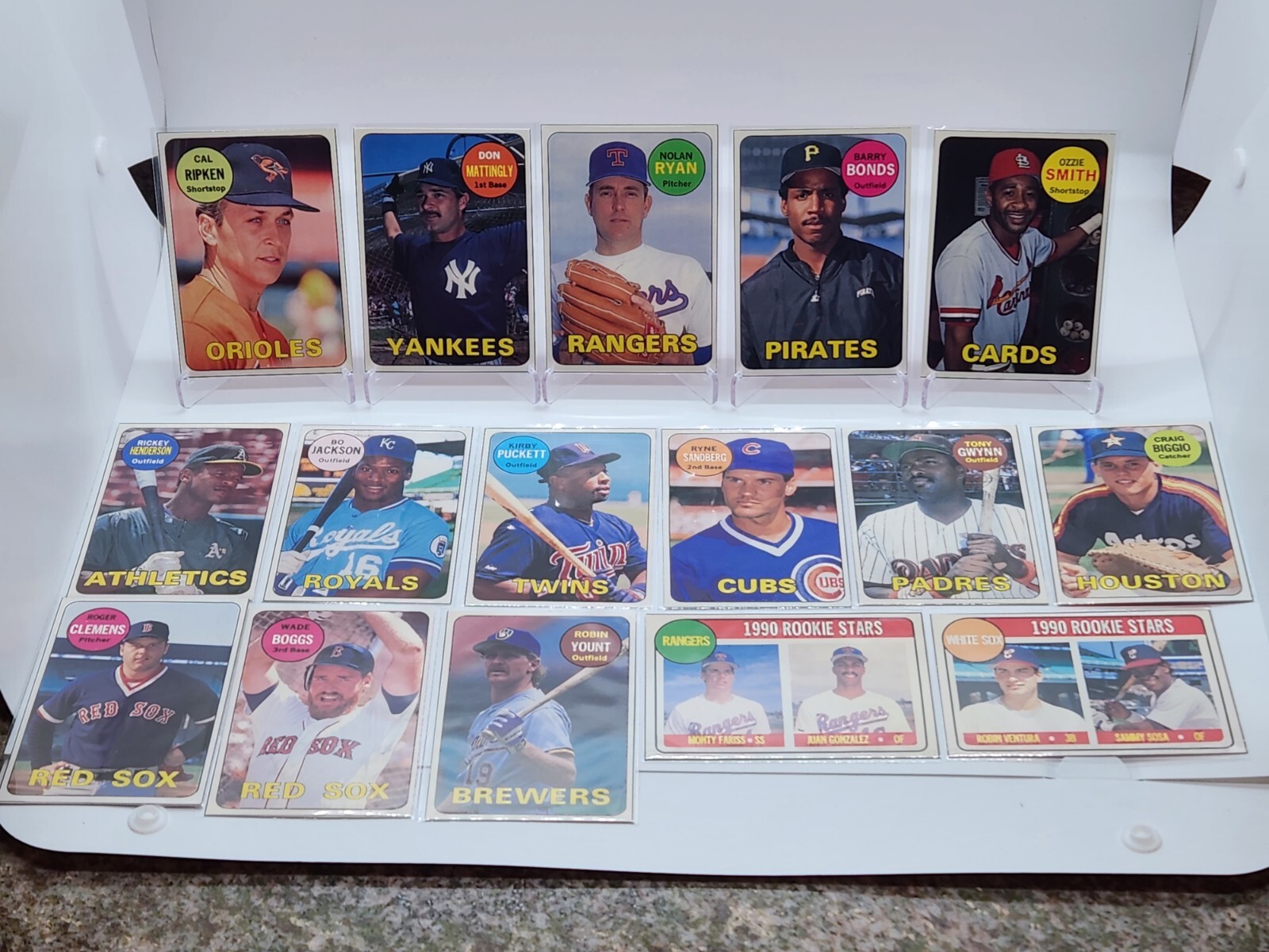(16) 1990 Baseball Cards Magazine & Pocket Price Guide Inserts Card Lot ...