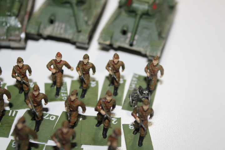 15MM Miniatures Painted Lot (33) WWII Soviet Soldiers 5 Tanks Plastic ...