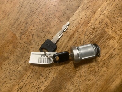 Coded 8-cut Ignition Cylinder Lock with 2 keys Ford Focus 2000 - 2005 ...