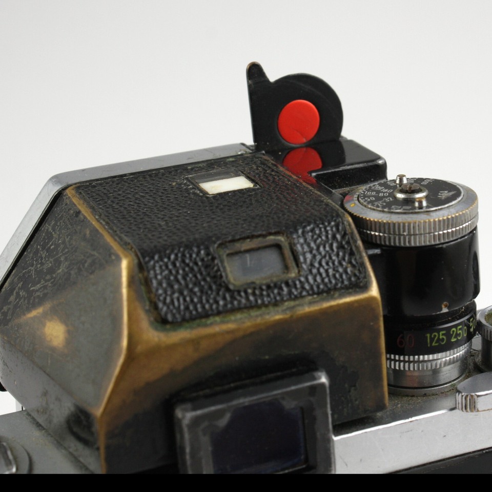 Early Nippon Kogaku Nikon F + Original Photomic Red Dot Flag Finder | eBay