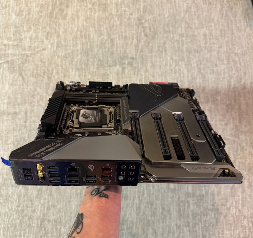 ASUS ROG Rampage VI Extreme – X299 LGA2066 – Open Box / New – Full Kit ...