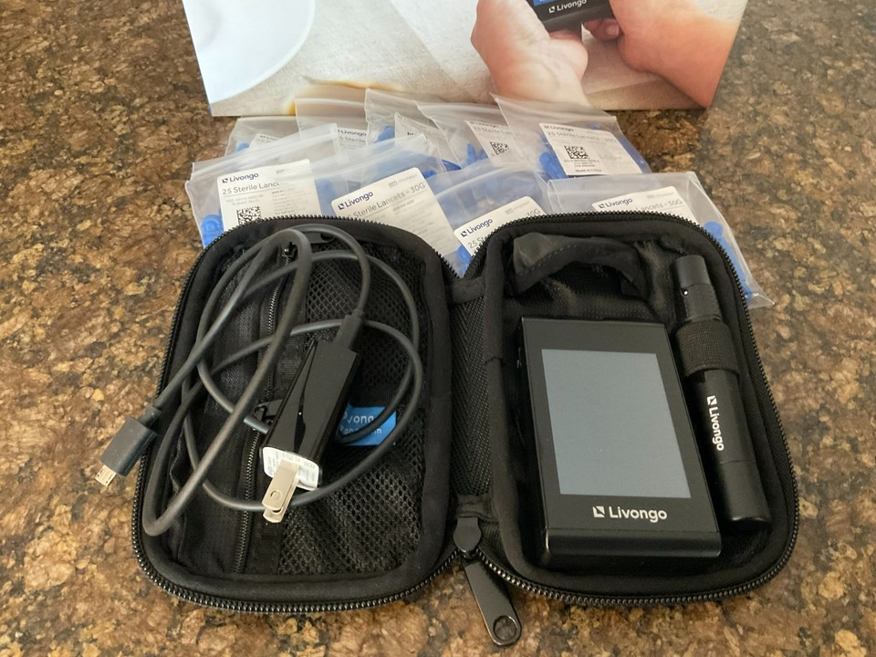 Livongo Blood Glucose Testing meter, charger, 225 Lancets, Meter Bag | eBay