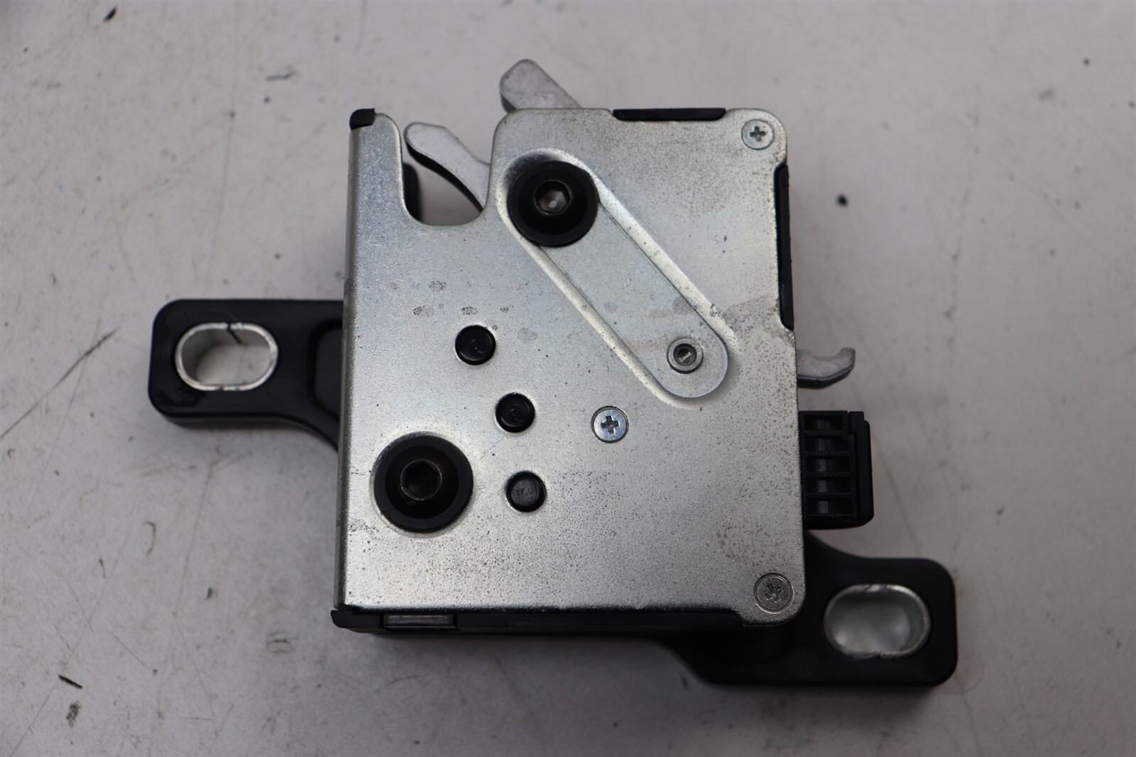 Ferrari Portofino F164 2020 Rear Seat Tilt Latch Actuator RHS 88941800 ...